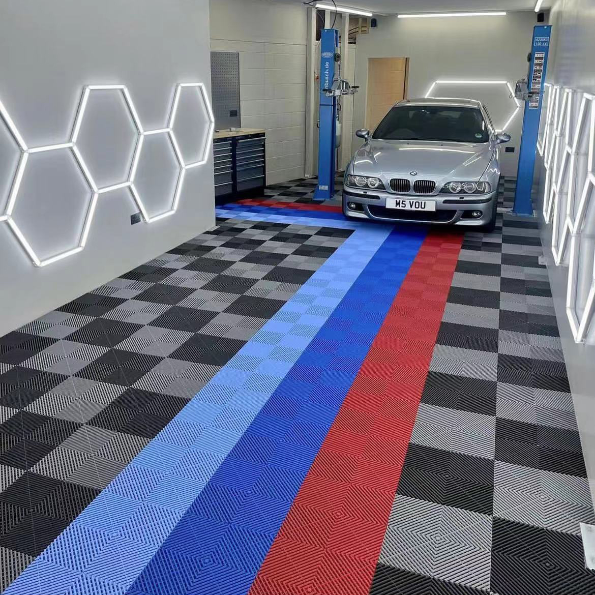 Rigid Modular Anti Slip Workshop Drainage Plastic PVC Garage Floor Tile ...